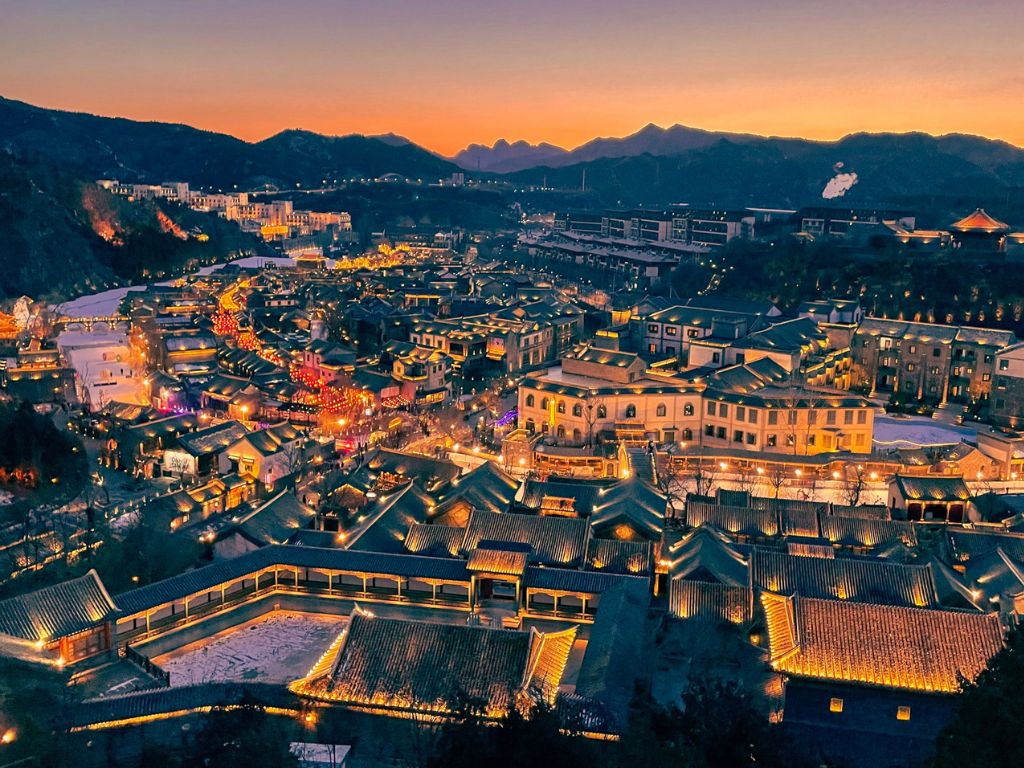 Night tour to Gubei Water Town and Simatai Great Wall - Discover ...