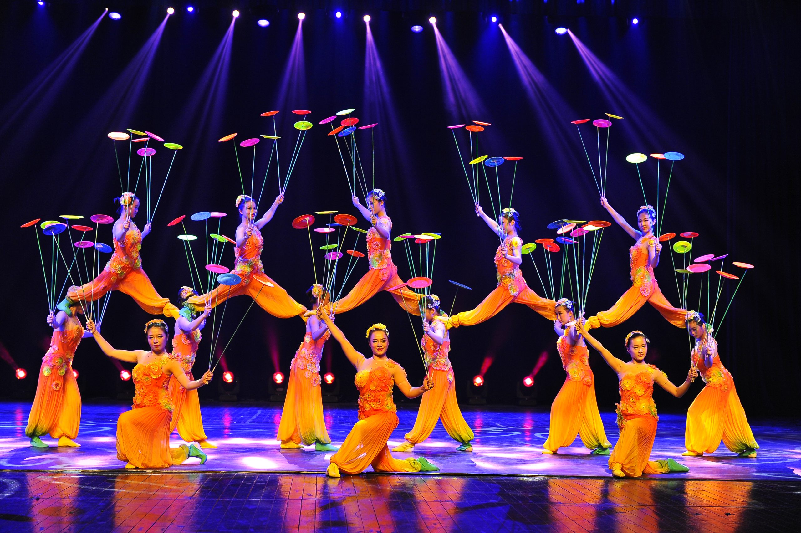 Chinese acrobatics - Discover Beijing Tours